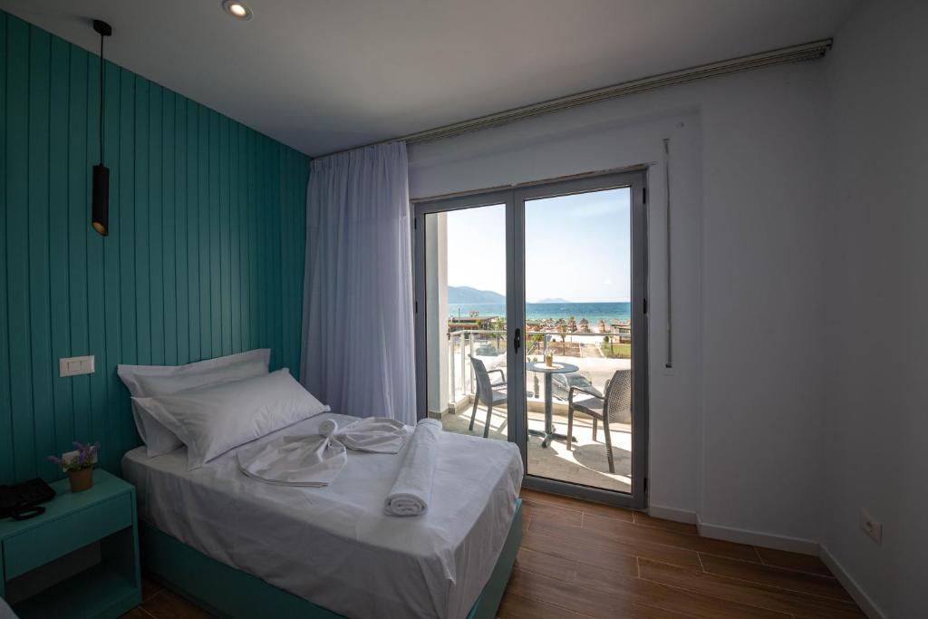 Triple Room with Balcony and Sea View – Hesperus hotel